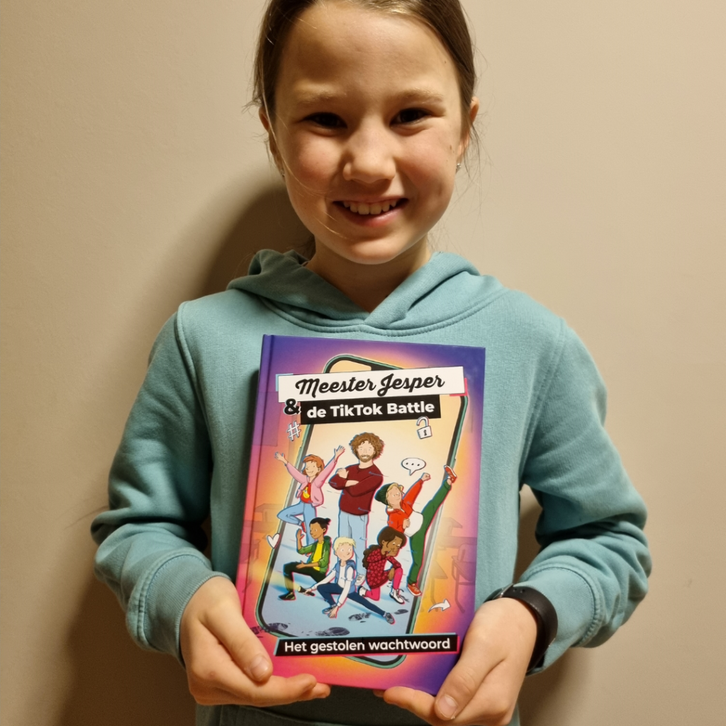 Kinderpanel leest 'Meester Jesper en de TikTok battle' - kinderboeken.nl